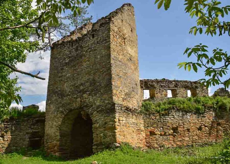 10 Most Beautiful Castles and Fortresses in Romania
