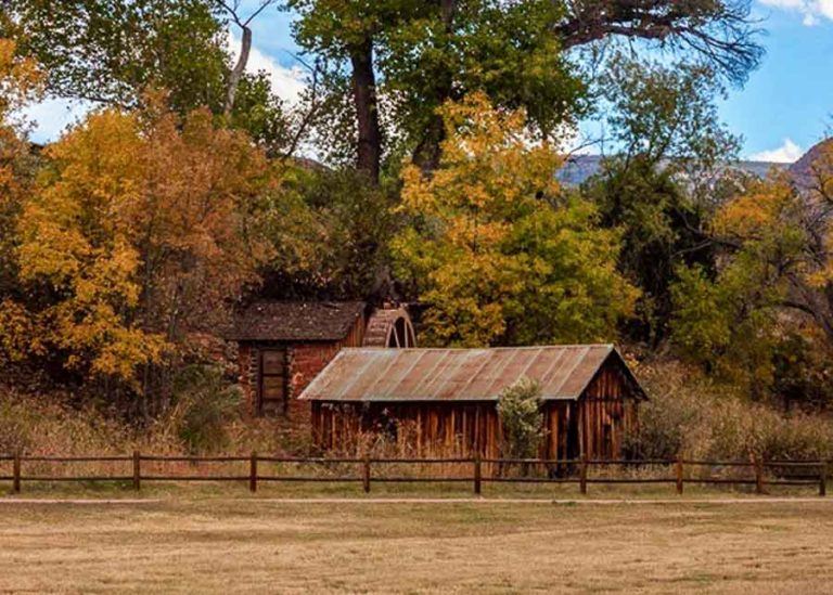 Red Rock Crossing - Hiking Sedona's Most Iconic Trail