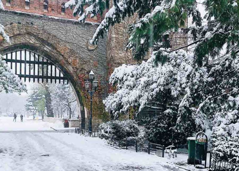 How to Spend a Magical Holiday in Budapest in Winter