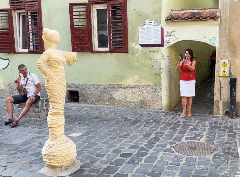 15 Popular Things to Do In (and Around) Brasov, Romania